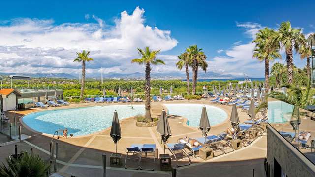 Week end Thalasso Antibes avec 1 accès au spa Marin pour 2 adultes à ... Week end Thalasso Antibes avec 1 accès au spa Marin pour 2 adultes à ...