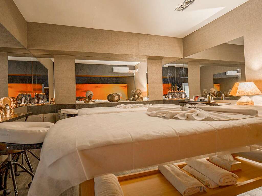 Offre en Andorre-la-Vieille: en chambre classique avec petit-déjeuner et réduction au Spa - 4 ...