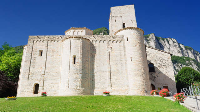 Week end Culturel Genga avec Départ tardif jusqu'à 12h à partir de 5€