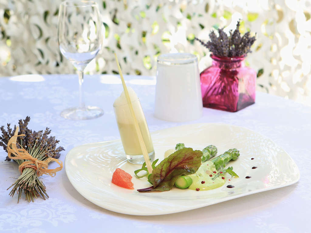 Séjour Côte d'Azur - Saint Valentin 2024 avec dîner spécial à cinq ...